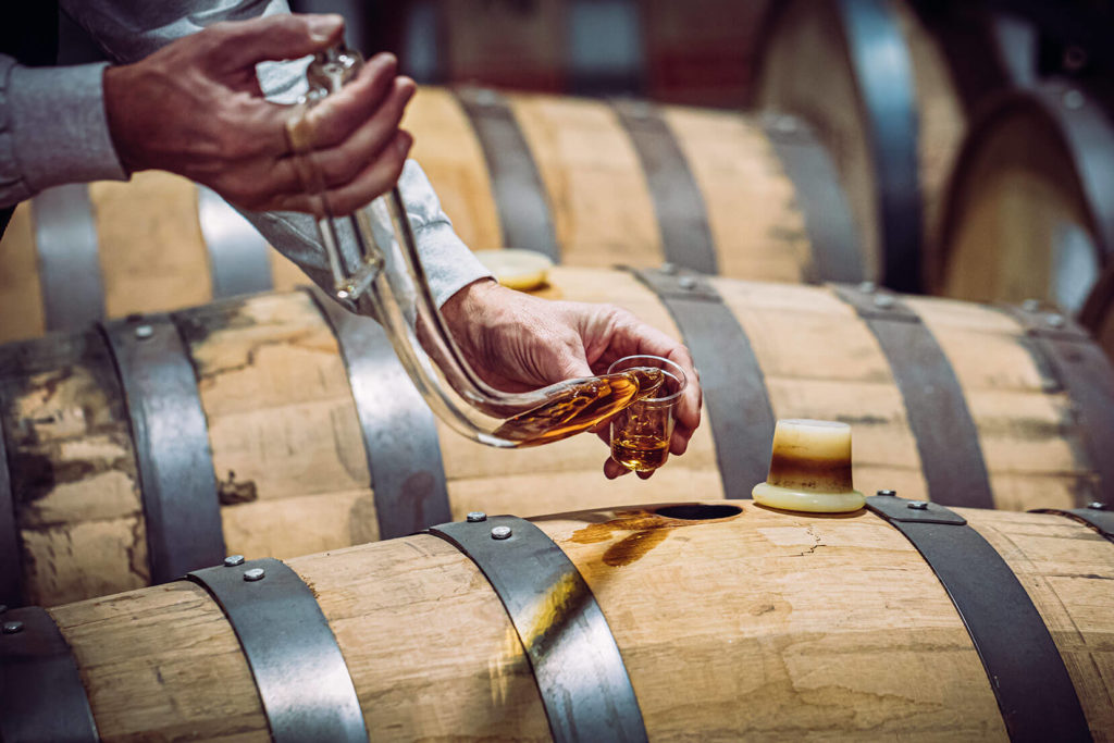 SBP-HEADER-IMAGE_Barrel-Sample | Litchfield Distillery